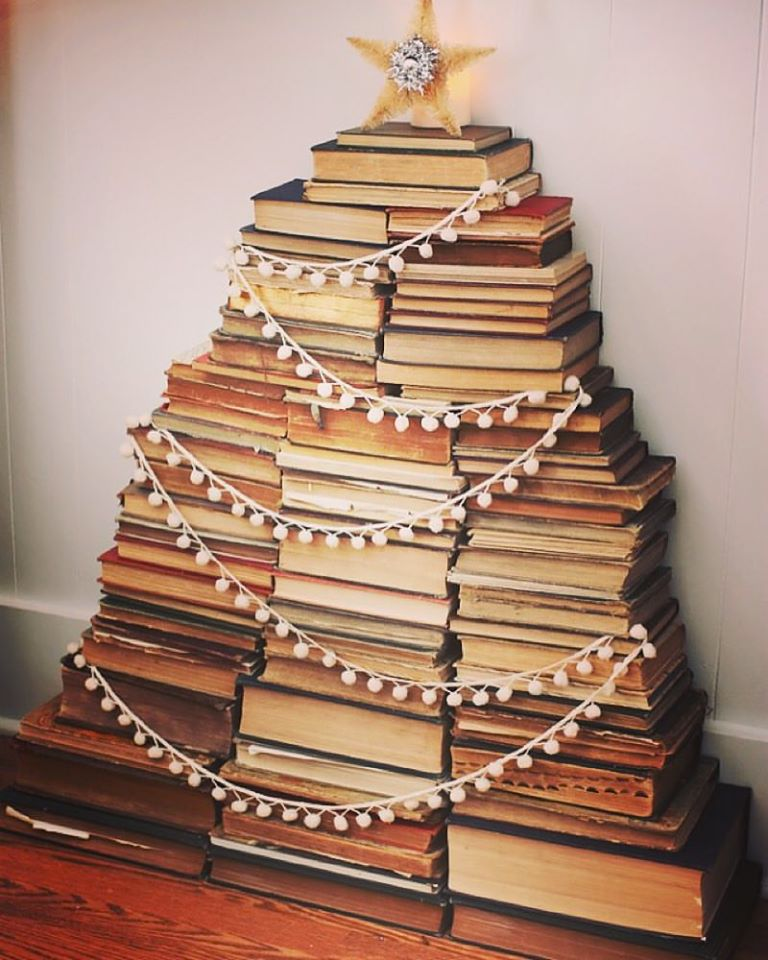 Mindful News Roundup: I’m ready to date again, Christmas Tree out of ...